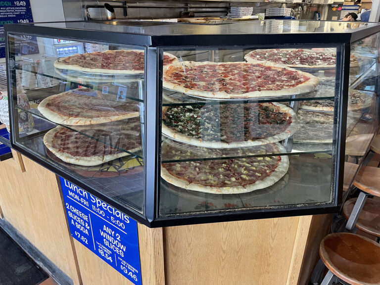 Denver Downtown - Cosmos Pizza